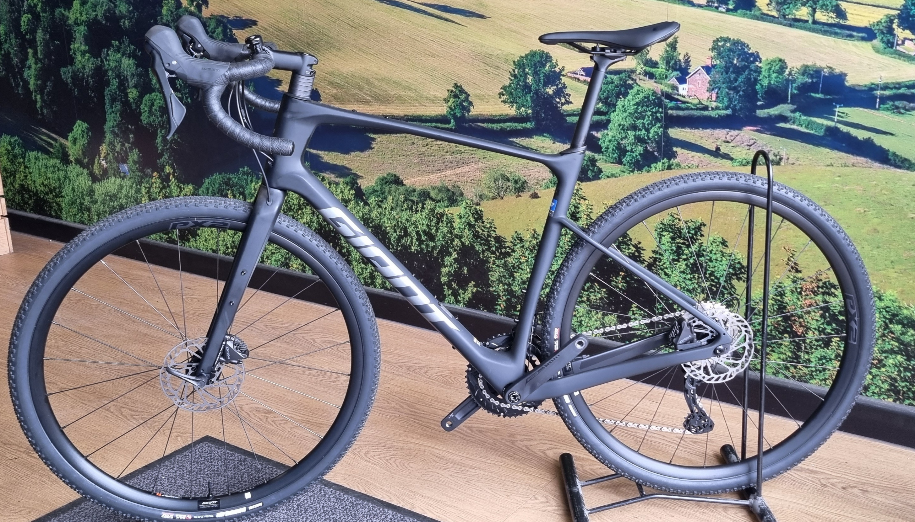 Giant Revolt 2 Gravel Adventure Bike 2024 - FRAME SWAP - The Bicycle Chain